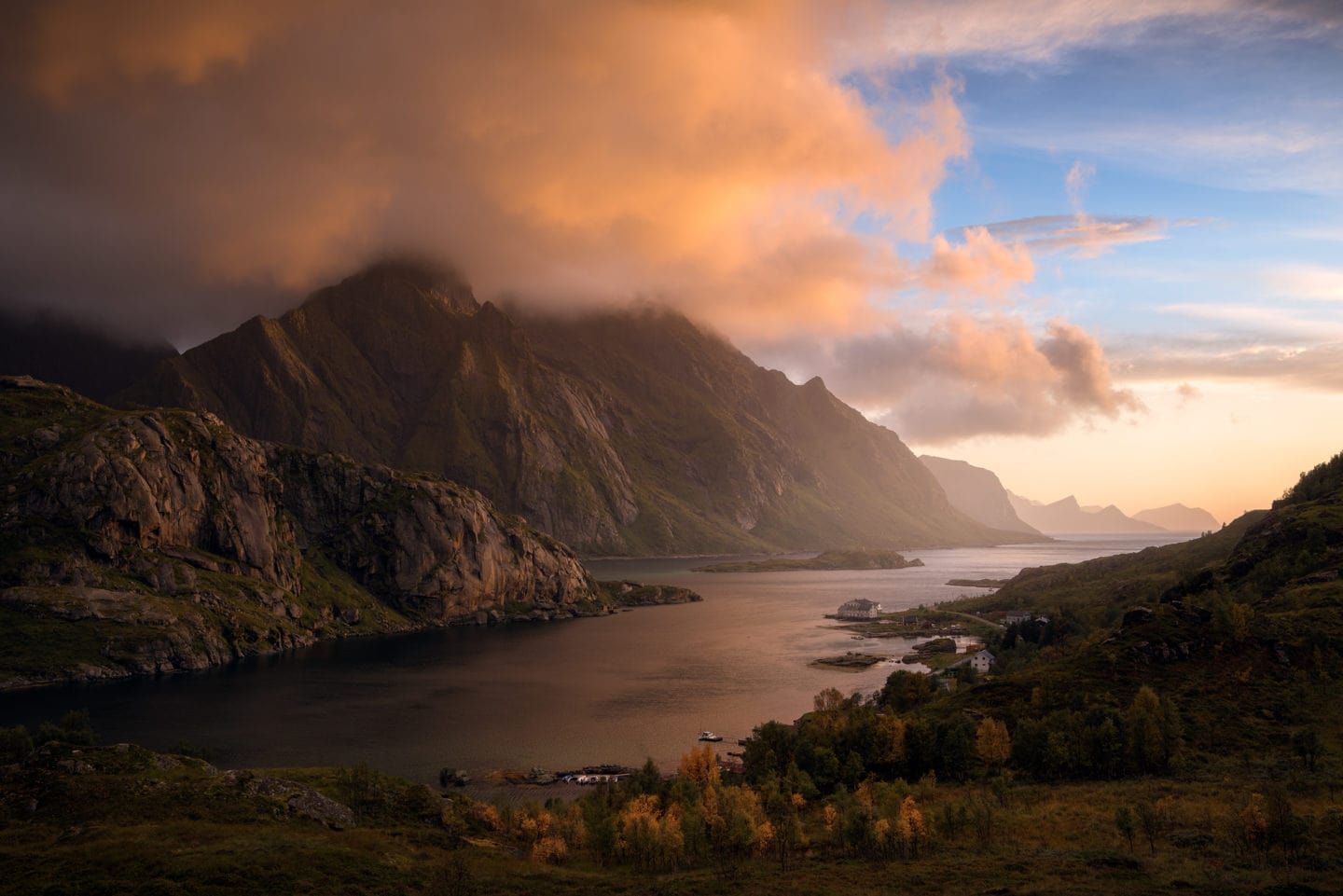 Best time to visit Lofoten Islands — Hattvika Lodge | Hattvika Lodge